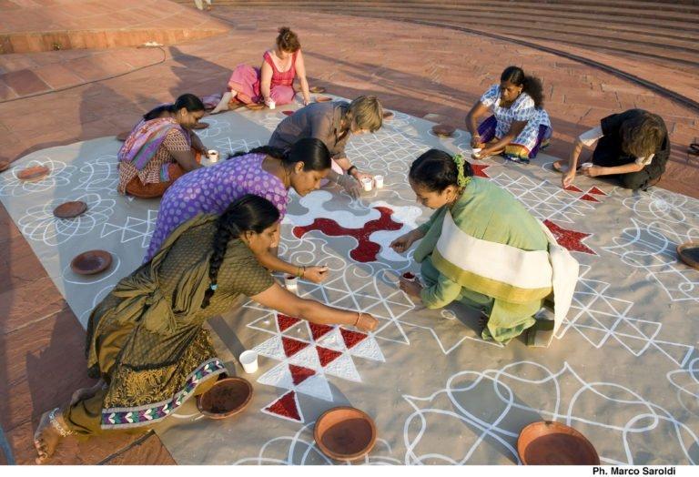 Capturing Human Unity: A Photo Gallery - Inter-Actions